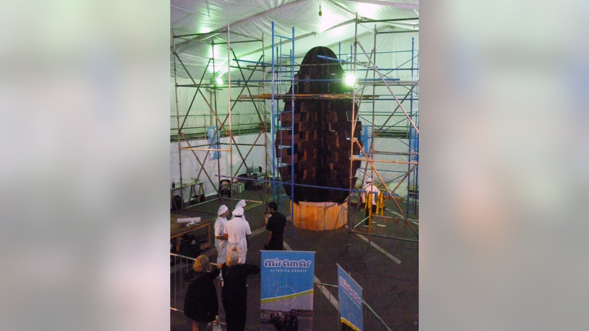 World's Largest Pure Chocolate Easter Egg | Fox News