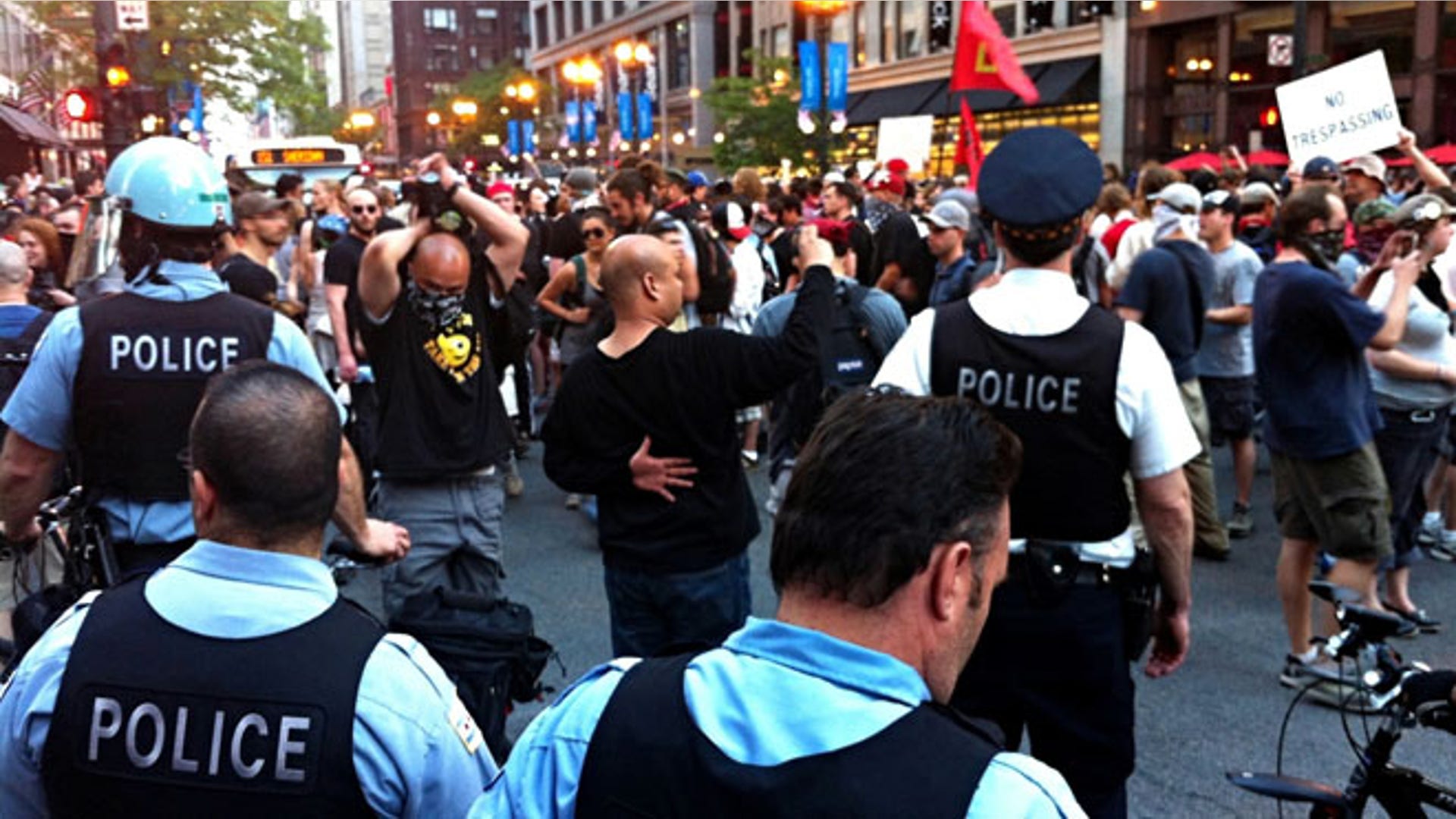 Police, protesters face off at NATO summit in Chicago | Fox News