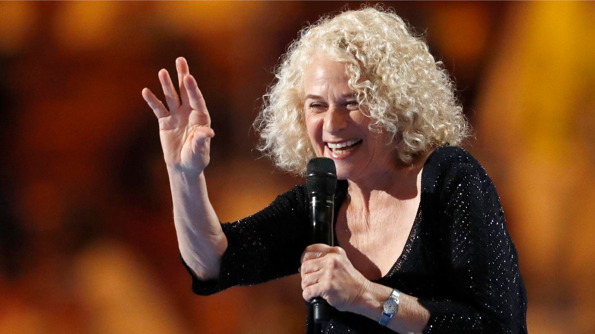 Democrats roll out red carpet for celebrities at DNC 2016 | Fox News