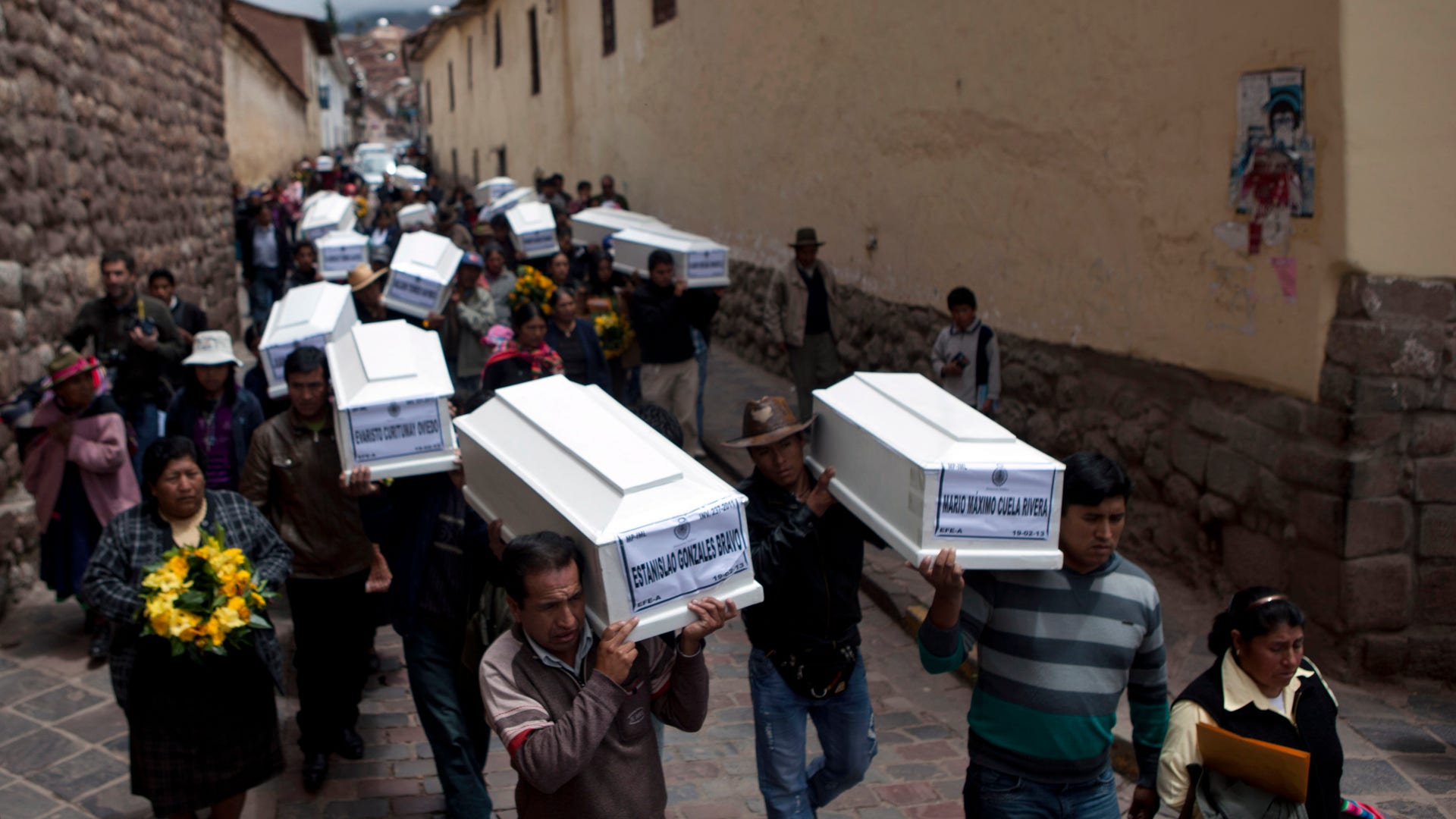 Peru Returns Bodies of War Victims to Families | Fox News