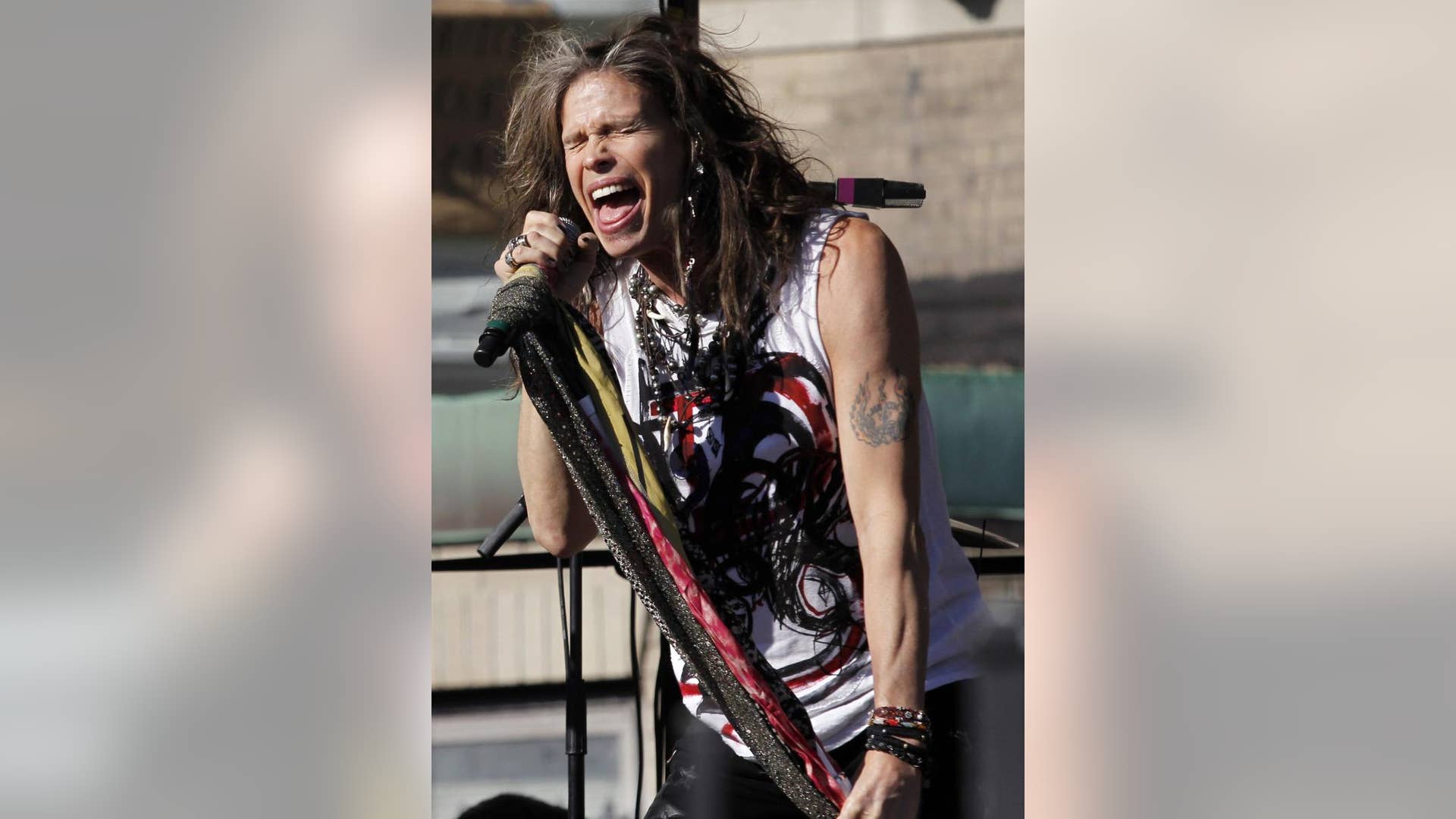 12 Celebrities Who Own(ed) Crazy Exotic Pets | Fox News