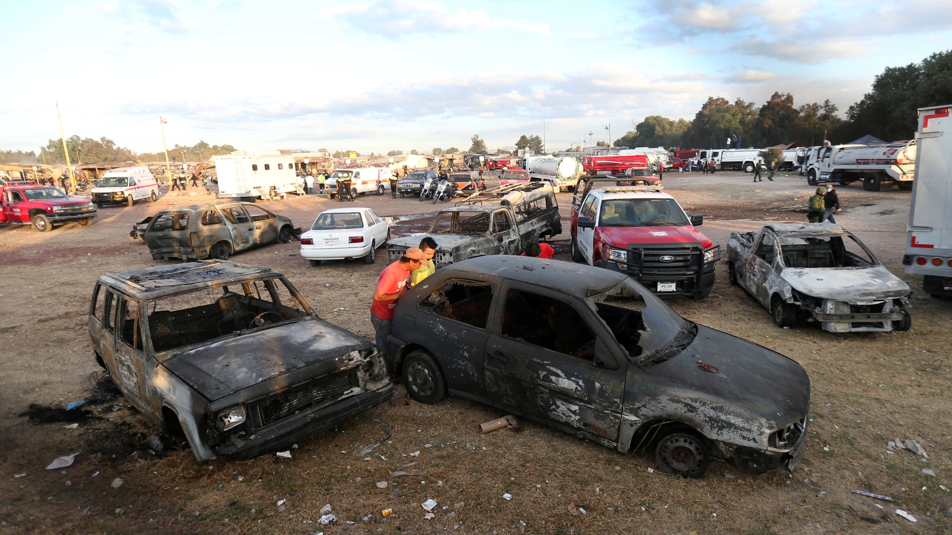 Mexico fireworks blast destroys market packed with holiday shoppers ...