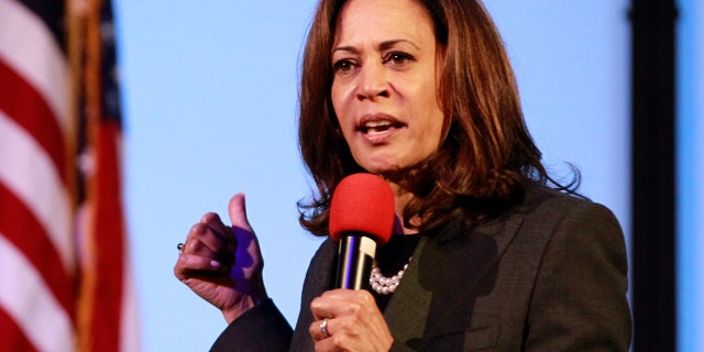 Sen Kamala Harris Backs Out Of Commencement Speech At Uc Berkeley