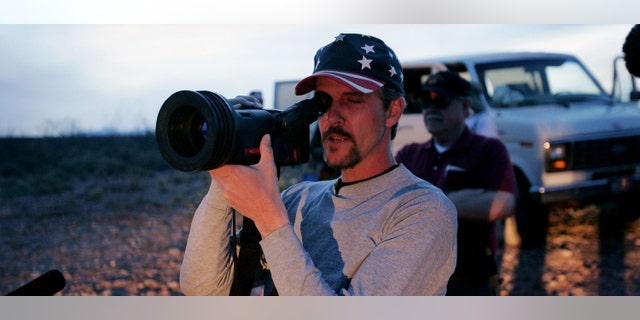 Minuteman Founder Chris Simcox Pleads Not Guilty To Child Abuse Charges ...