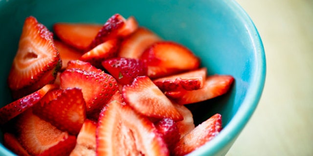 Strawberries Show Promise in Fighting Esophageal Cancer | Fox News