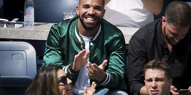 Drake Posts 825 Royalty Check From ‘degrassi The Next Generation
