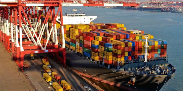 Chinas December Export Growth Slows Imports Accelerate 2013 Trade