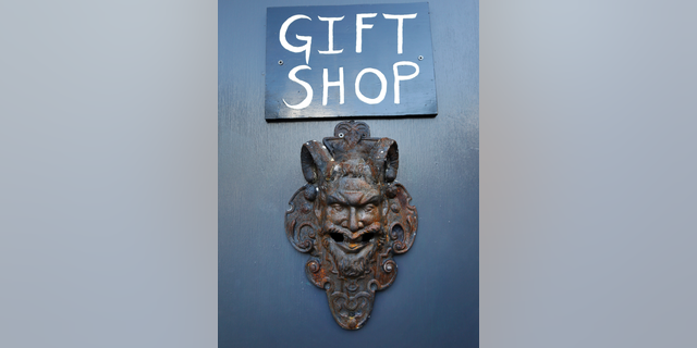 Satanic Temple sues Arizona city to lead city council prayer | Fox News