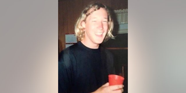 DNA test identifies Grateful Dead fan killed in 1995 car crash | Fox News