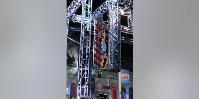 5-foot-tall Kacy Catanzaro conquers 'American Ninja Warrior' course ...