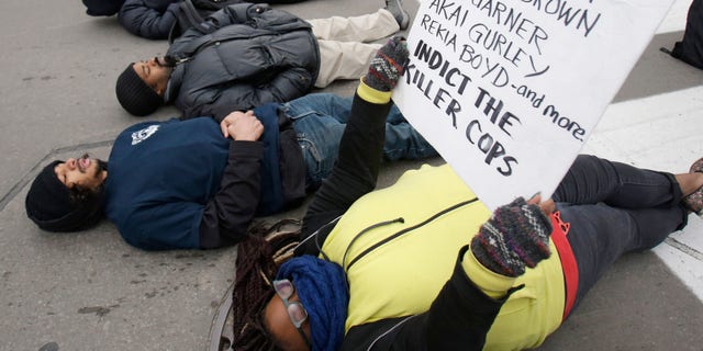 Cleveland crowd protests over 12-year-old shot by police | Fox News