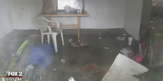 7 children found living in squalor in Detroit home | Fox News