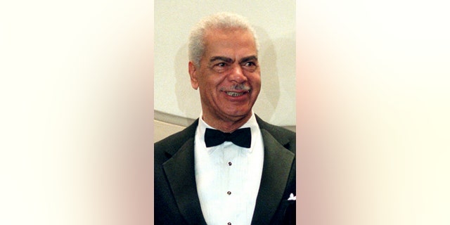 Famed 'Cosby Show' and Broadway actor Earle Hyman dies at 91 | Fox News