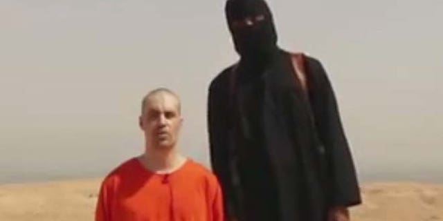 ISIS reportedly trying to sell the body of beheaded journalist James ...
