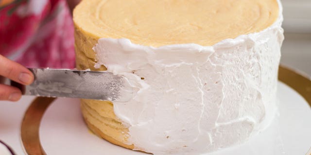 Frosting a cake? Here's how to avoid getting crumbs stuck in the icing ...