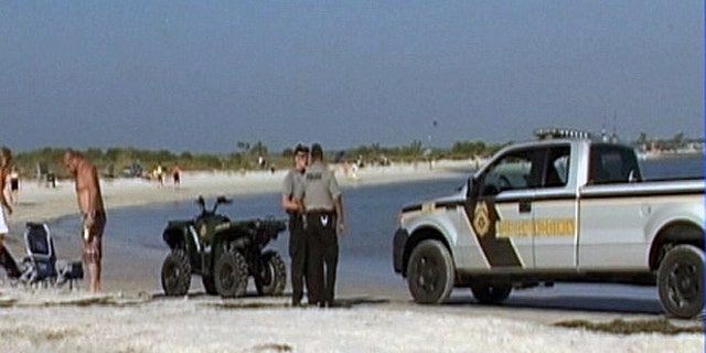 Man drowns trying to save family at Florida's Honeymoon Island | Fox News