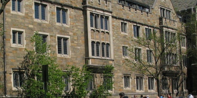 Goodbye, Calhoun: Students forge new identity as dedication set for ...