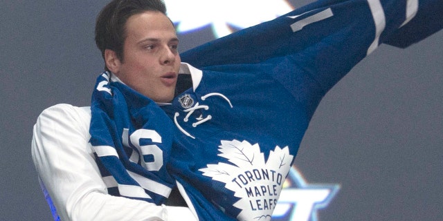 Arizona-born Auston Matthews taken first overall in NHL Draft | Fox News
