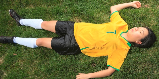 Kids who pass out should be positioned on their side, doctors say | Fox ...