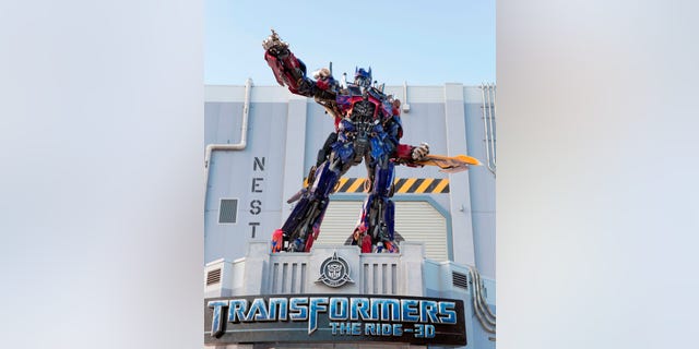 Universal Studios to open theme park in Beijing | Fox News