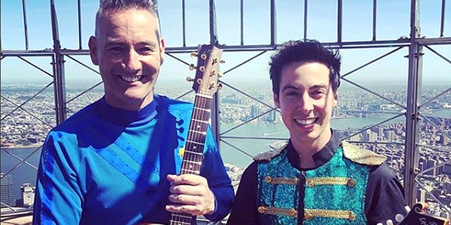 Blue Wiggle Anthony Field rushed to hospital during band's US tour ...