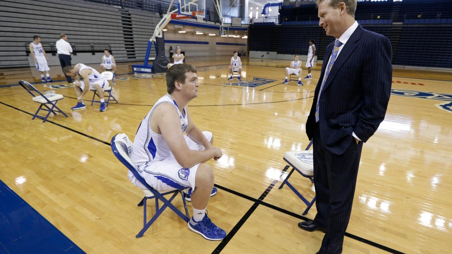 First-year coach, newcomers produce fresh look for Drake basketball ...