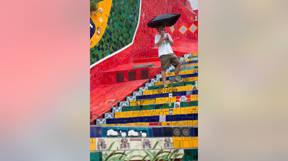 Artist Jorge Selaron found dead on iconic, multi-colored steps in ...