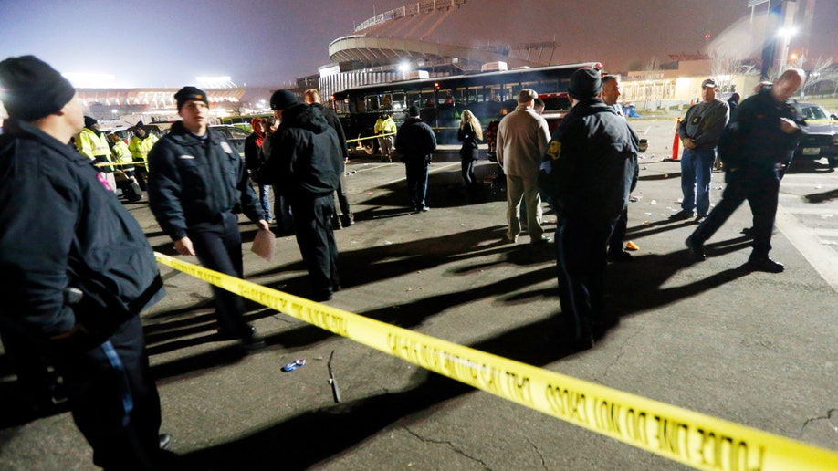Police: 1 dead, 3 in custody after altercation in Arrowhead Stadium ... Police: 1 dead, 3 in custody after altercation in Arrowhead Stadium ...