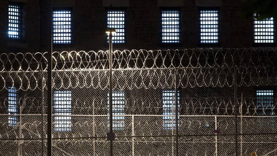The Latest On Ny Prison Escape 11th Day Of Searching For 2 Convicted