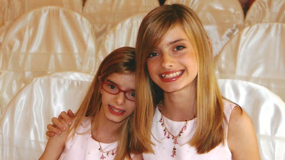 Born This Way Rare Form Of Dwarfism Sets Girl Apart From Twin Sister