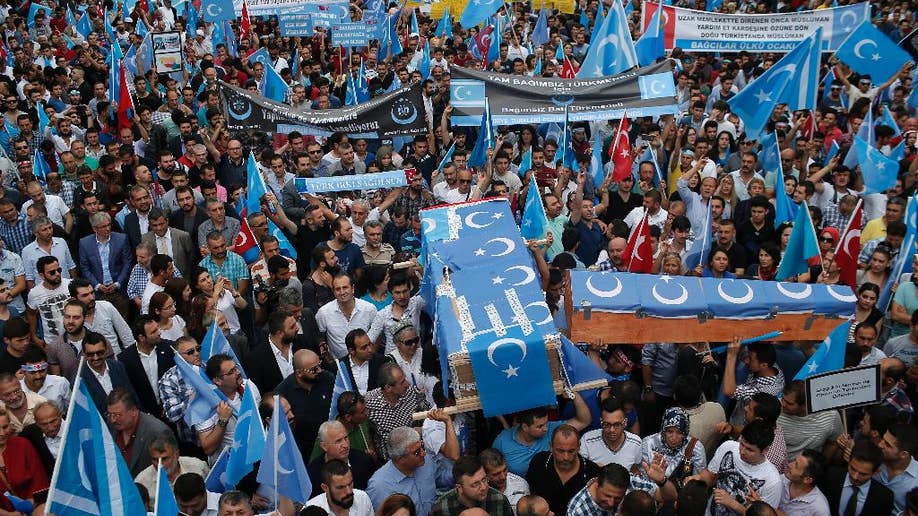 Hundreds march in Istanbul to protest against China's treatment of ... Hundreds march in Istanbul to protest against China's treatment of ...