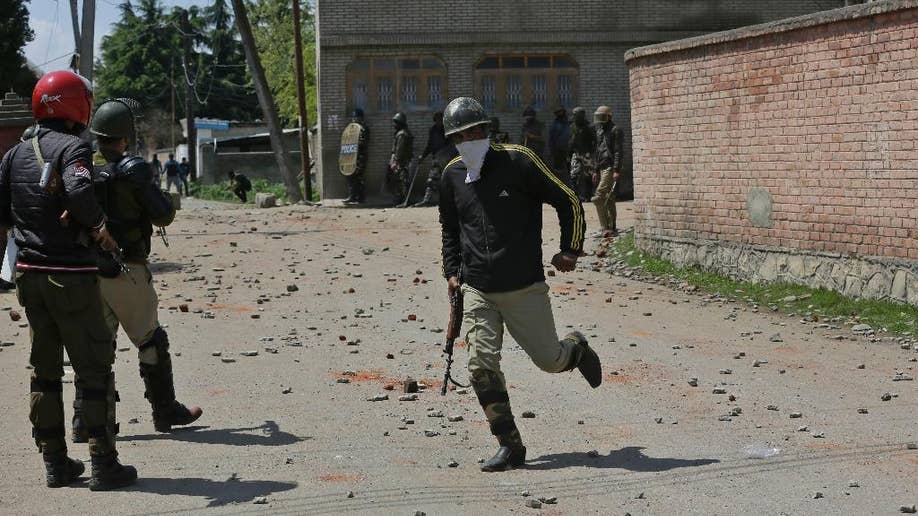 5 Killed In Anti India Protests On Kashmir By Election Day Fox News