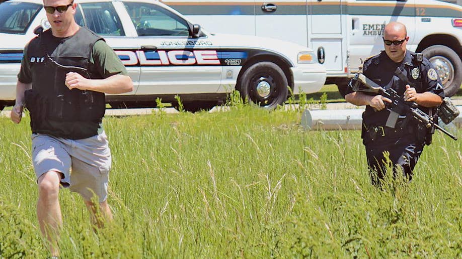 Police Shootings Suspect Found Dead In Car After Killing 3 At Arkansas