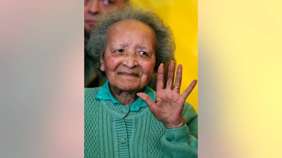 Belgian WWII nurse who helped save many US troops dies | Fox News