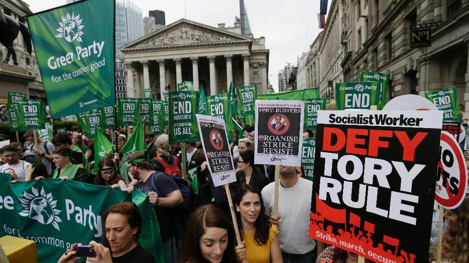 Thousands gather in central London to protest British government ...