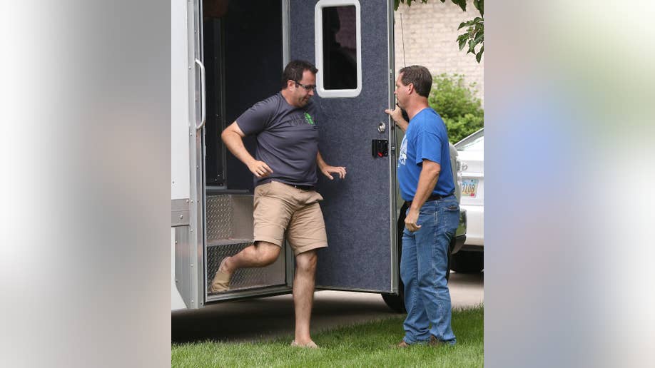 Indiana team that raided Fogle's home used mobile laboratory, special ...