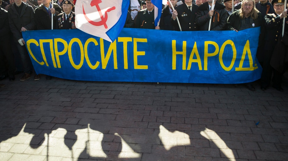 Russian Troops Seize Hospital Missile Base In Ukraines Crimea Fox News