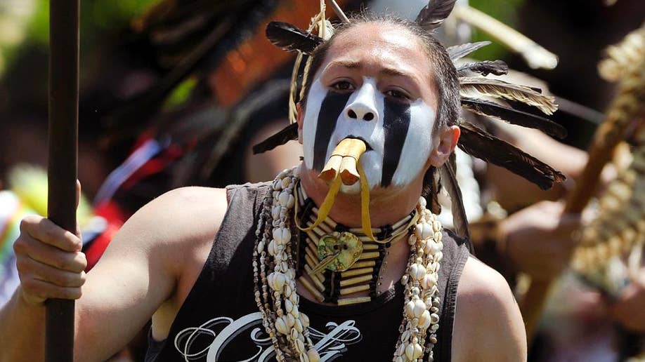 Native American student wears eagle feather at graduation after suing ...