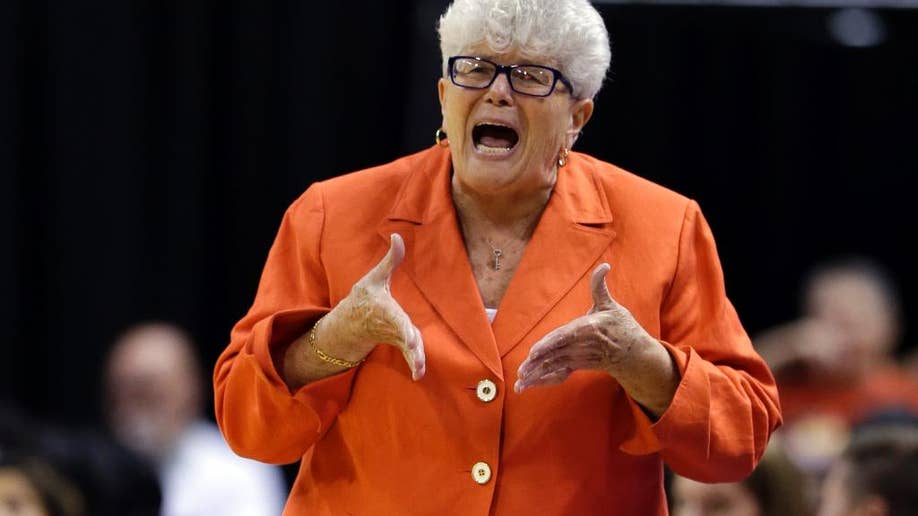 Lin Dunn's Hall of Fame career comes to an end after Fever lose to Sky ...