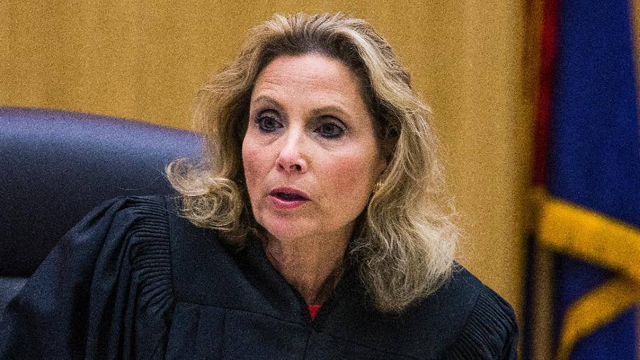 Jodi Arias Sentencing Retrial Opens In Arizona As Jury Seated Opening