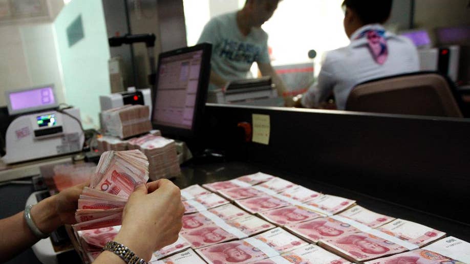 Chinas Currency Falls For Second Day After Devaluation Jolts Global