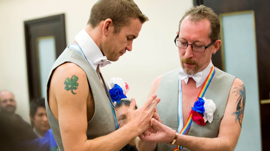 Russian Gay Couple Marries In Argentina Will Seek Asylum Fearing
