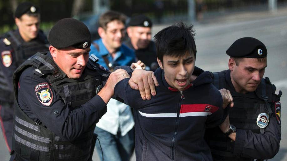 Russian Protesters Call For End To War In Ukraine Several Detained In