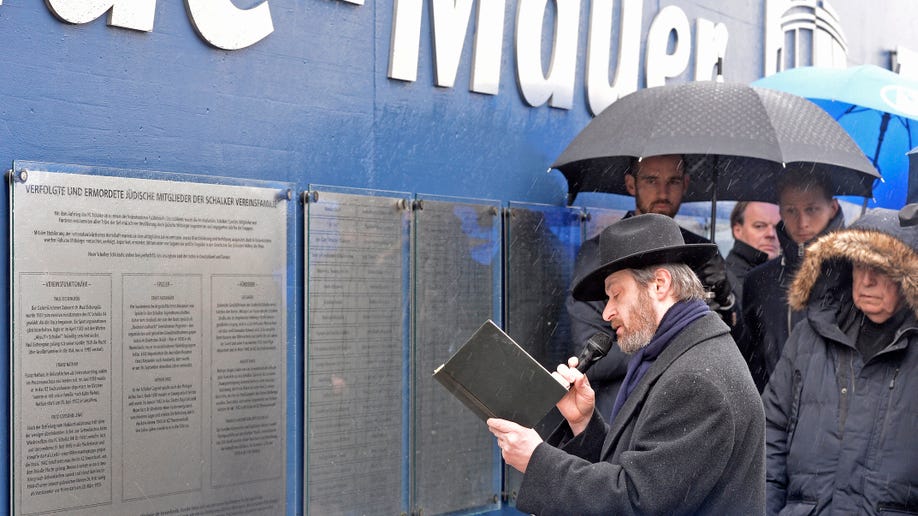 German club Schalke unveils memorial plaque to 9 Jewish Holocaust ...