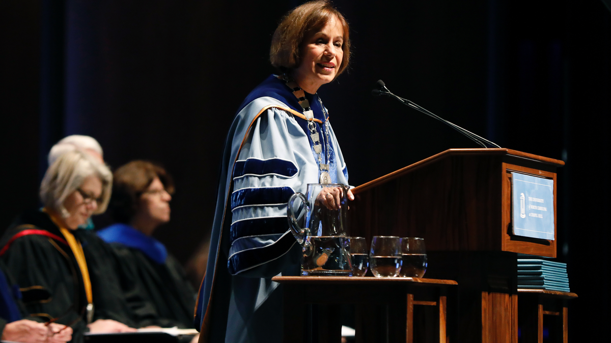UNC leader apologizes for school's history of slavery | Fox News UNC leader apologizes for school's history of slavery | Fox News