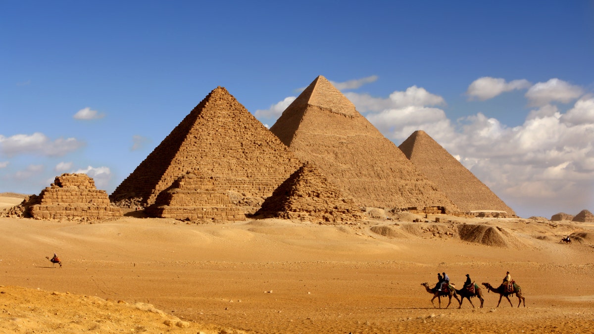 Egyptian Officials Investigating Couples Nude Art On Top Of 455 Foot