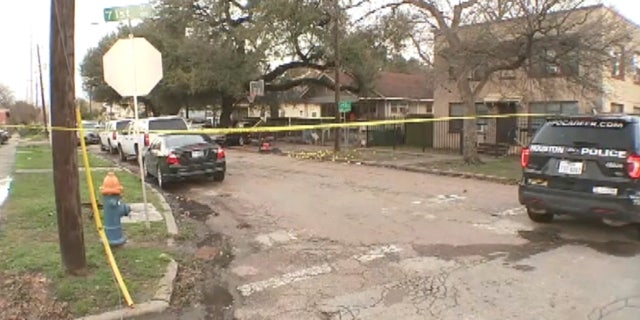 Texas homeowner shoots, kills 3 men and injures 2 during home invasion ... Texas homeowner shoots, kills 3 men and injures 2 during home invasion ...
