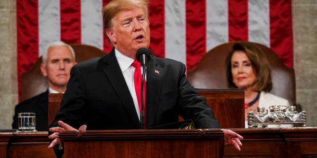 Trump calls for unity, stands firm on wall, leaves Socialist Dems on ...