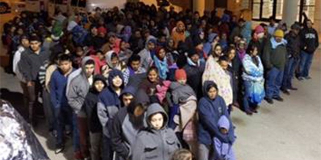 Border Agents In Texas Snag More Than 400 Illegals In 5 Minute Span