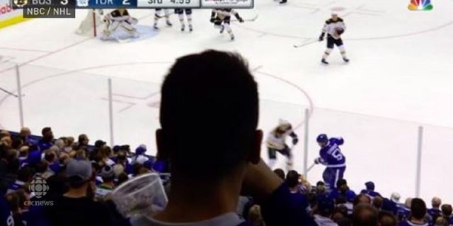 Canadian hockey fan unknowingly blocks final moments of playoff game ...